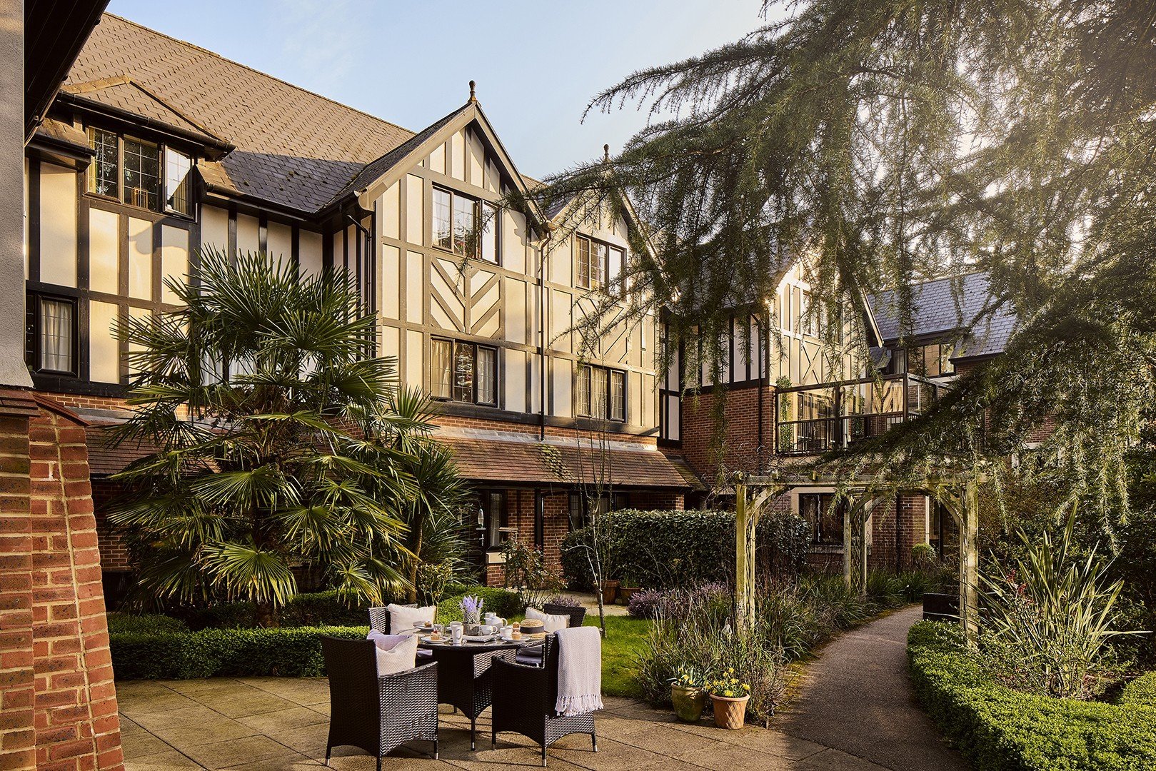 Respite Care in Rugby | Hallmark Luxury Care Homes