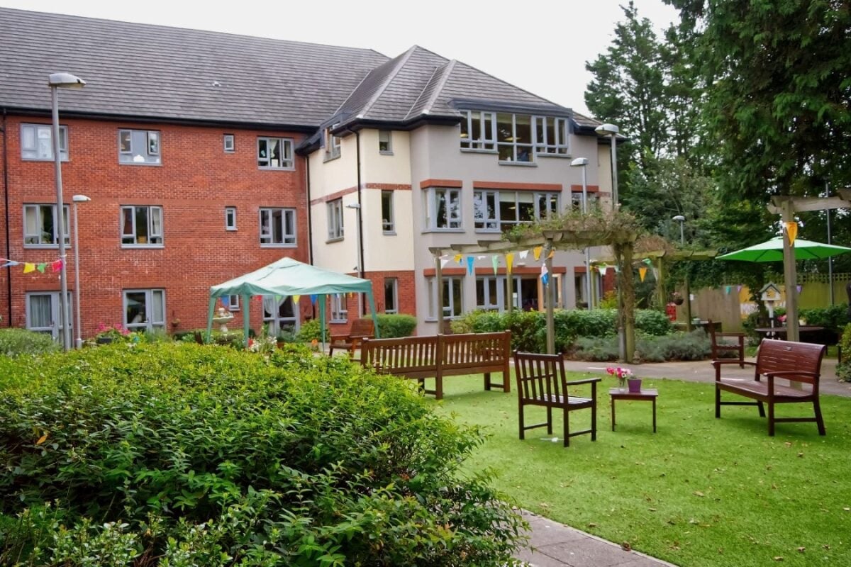 Melrose Grange | Hallmark Luxury Care Homes