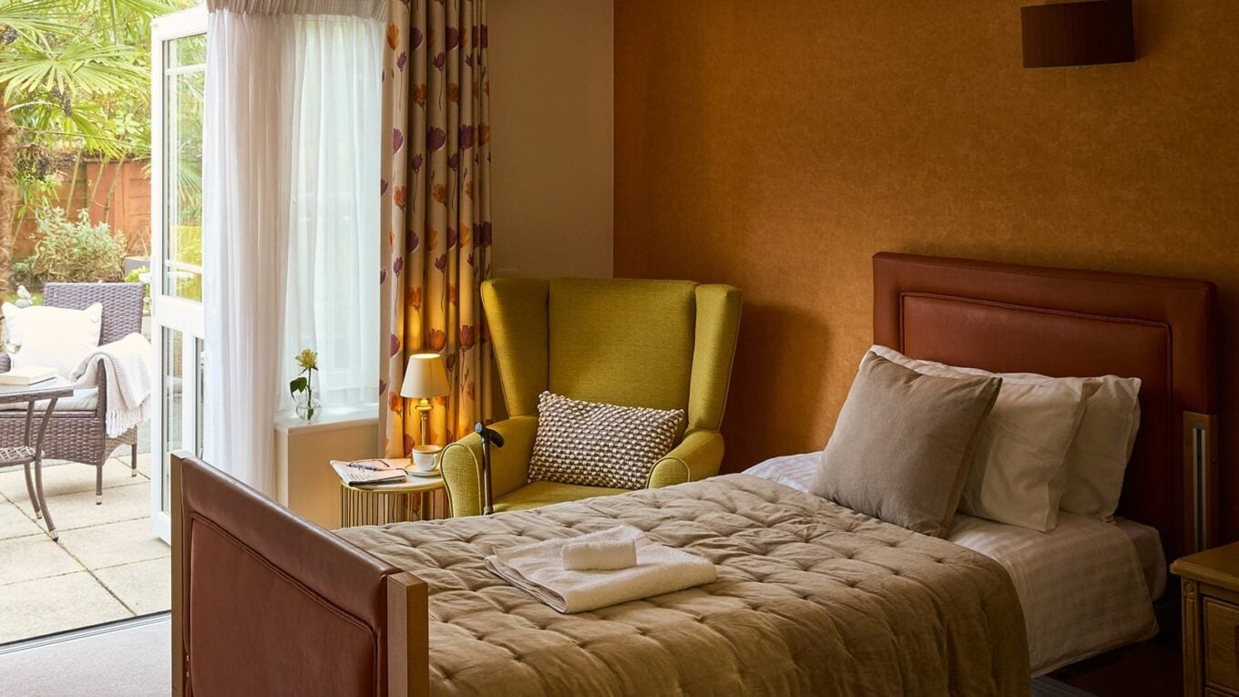 Hallmark Lakeview | Luxury Care Home | Lightwater, Surrey